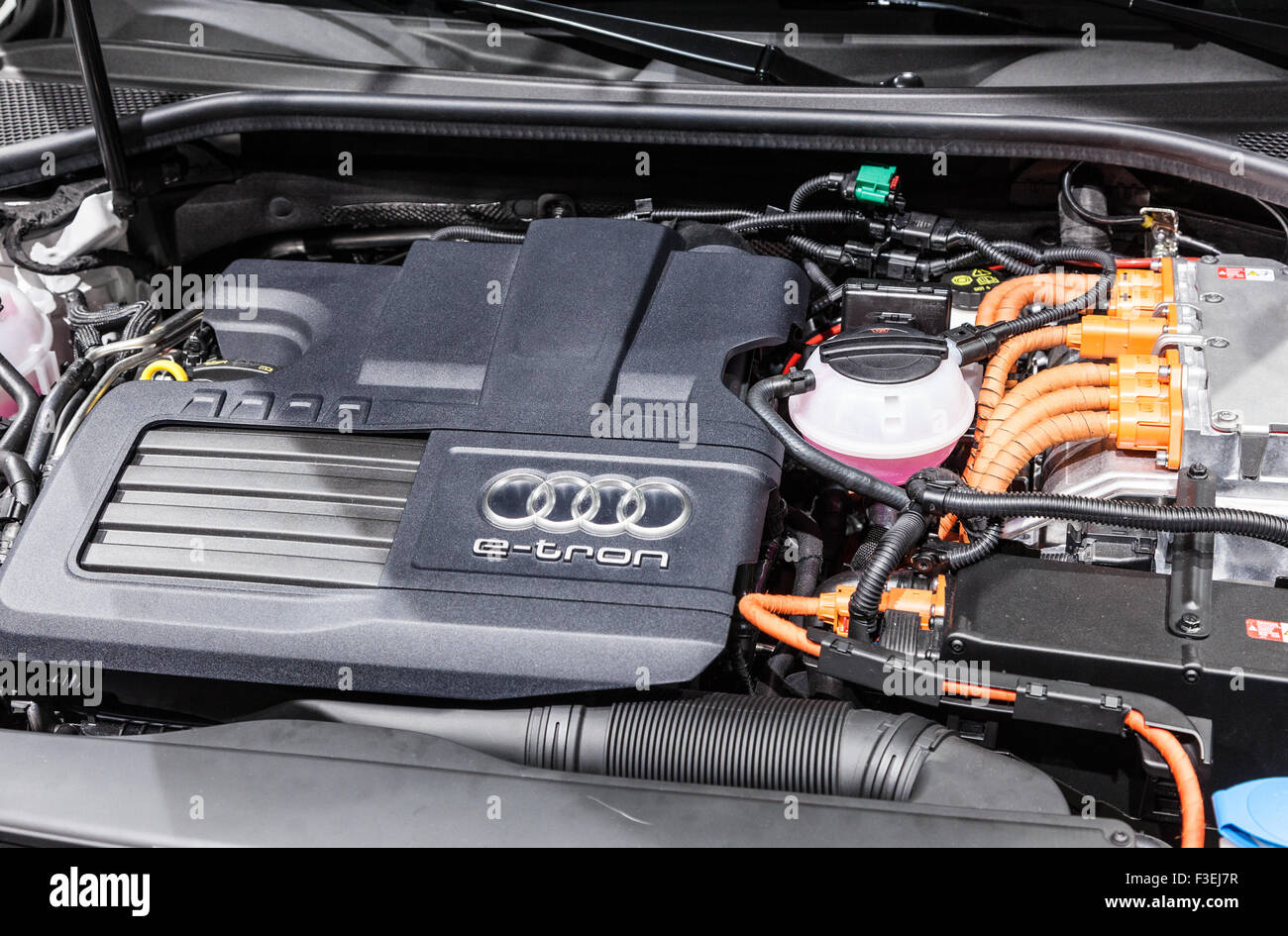 Audi engine hi-res stock photography and images - Alamy