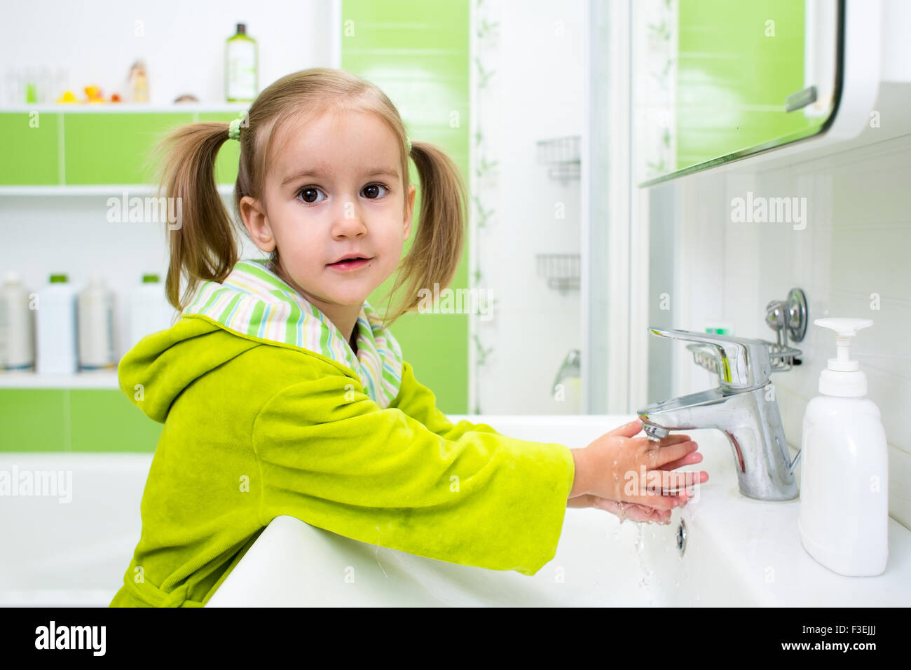 Infant washing hi-res stock photography and images - Alamy