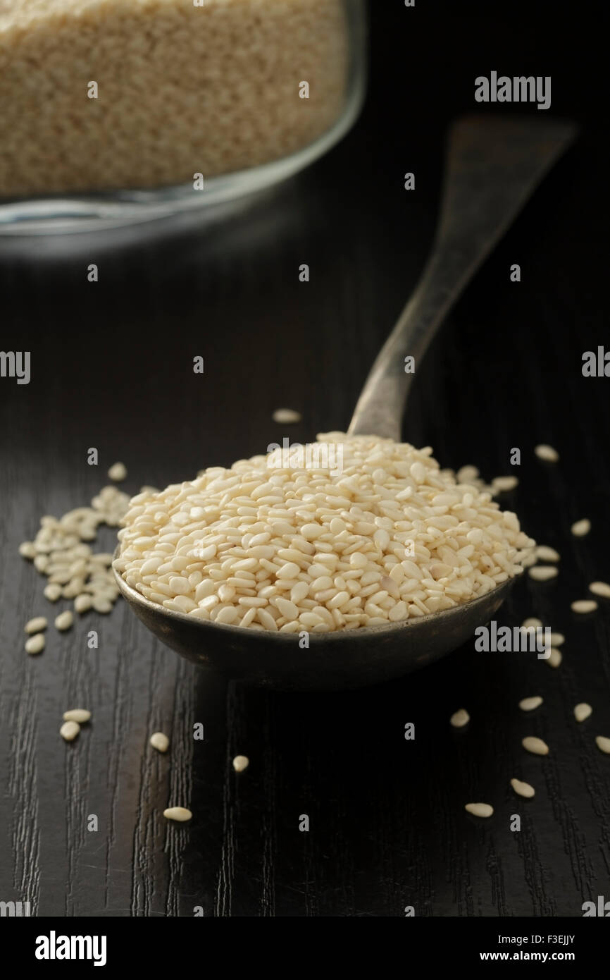 White sesame seeds hi-res stock photography and images - Alamy