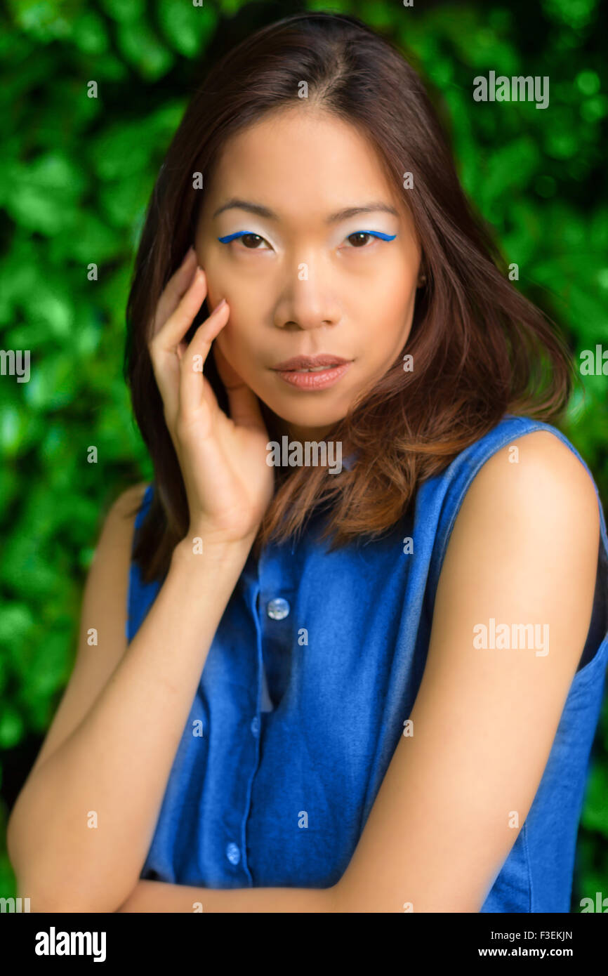 Fashion model pose hi-res stock photography and images - Alamy