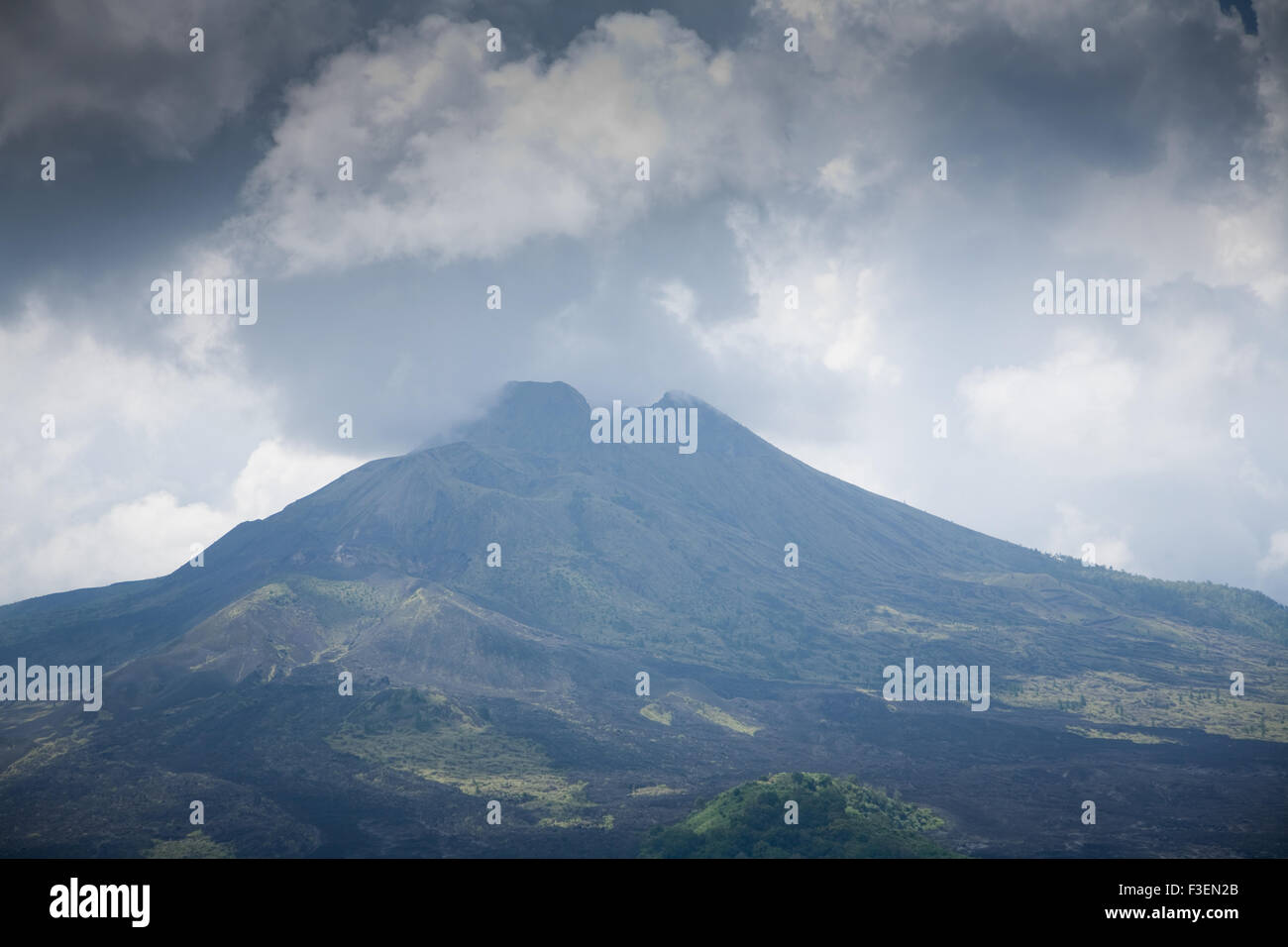 Indonesian earthquake hi-res stock photography and images - Alamy