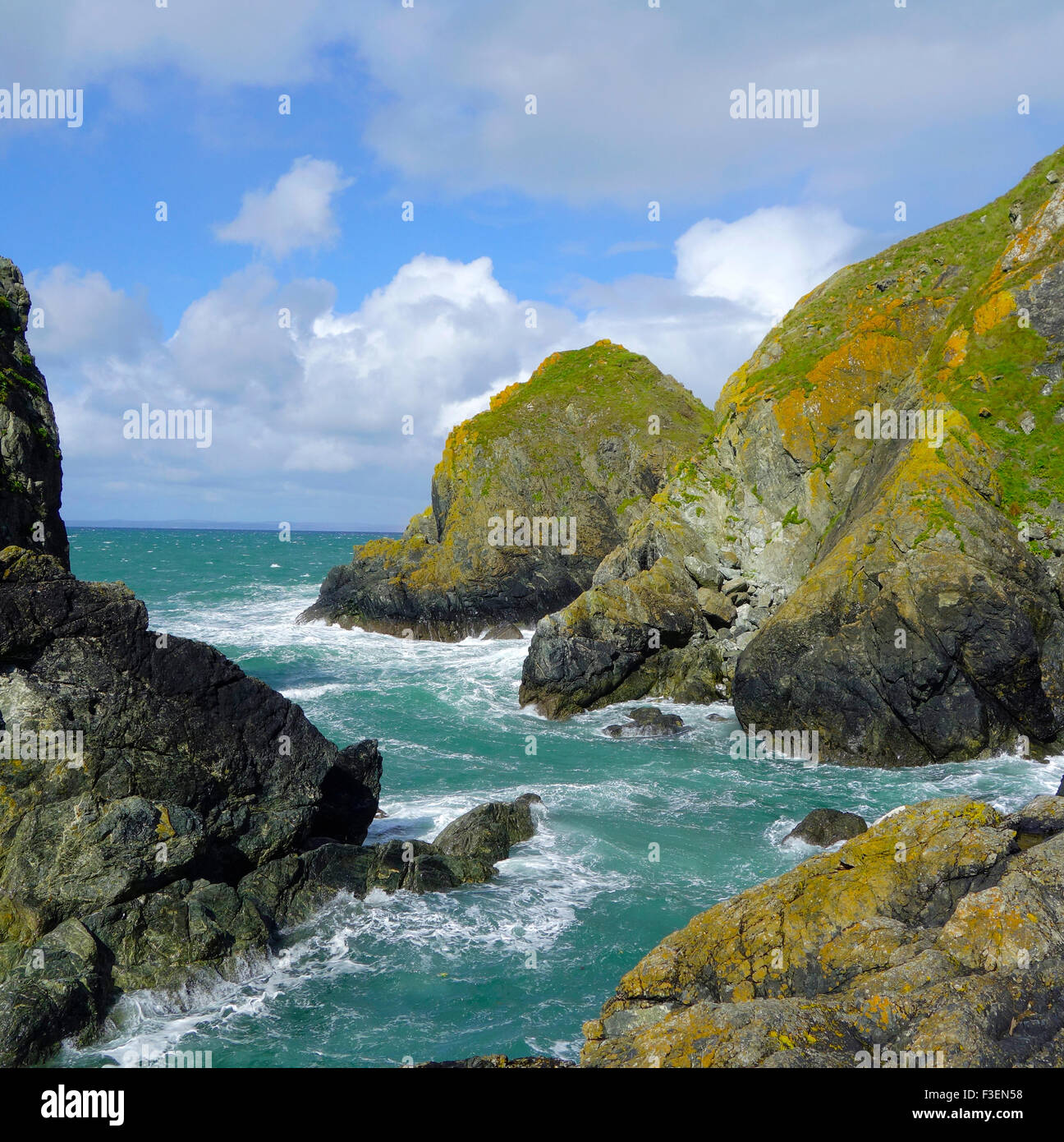 Mullion cove lizard peninsula cornwall hi-res stock photography and ...