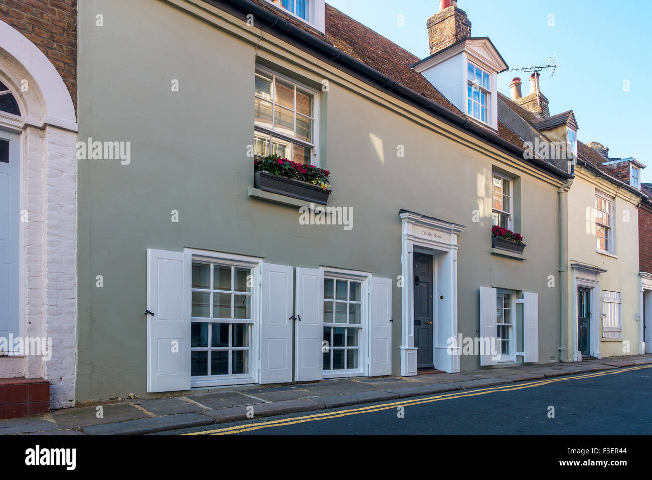 Middle street hi-res stock photography and images - Alamy