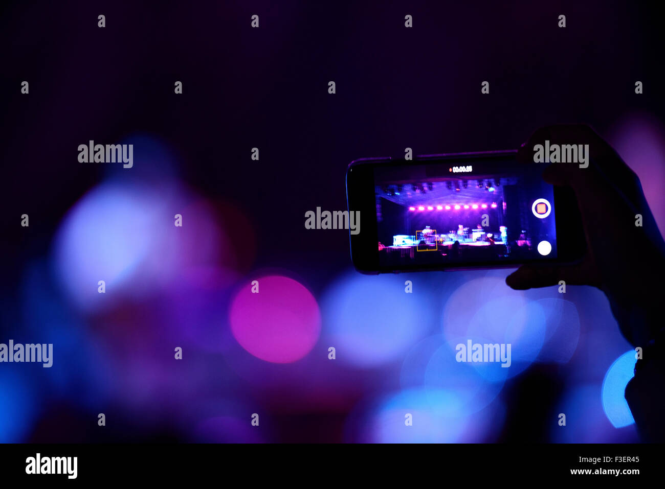 Recording short video on a smart phone Stock Photo - Alamy