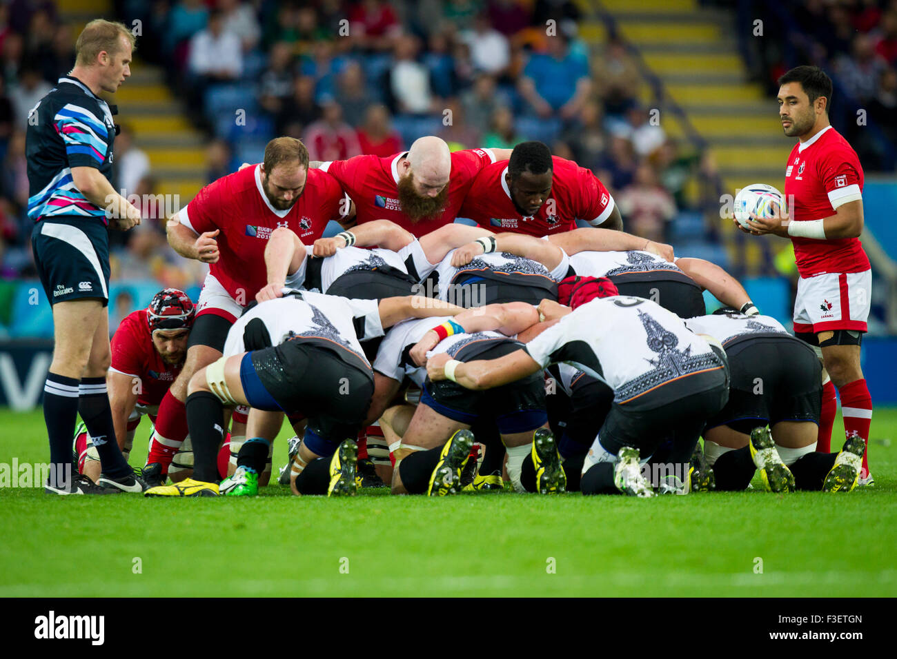 Rugby scrum front row hi-res stock photography and images - Alamy