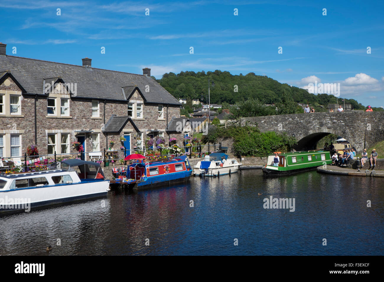 Brecon and monmouthshire canal hi-res stock photography and images - Alamy