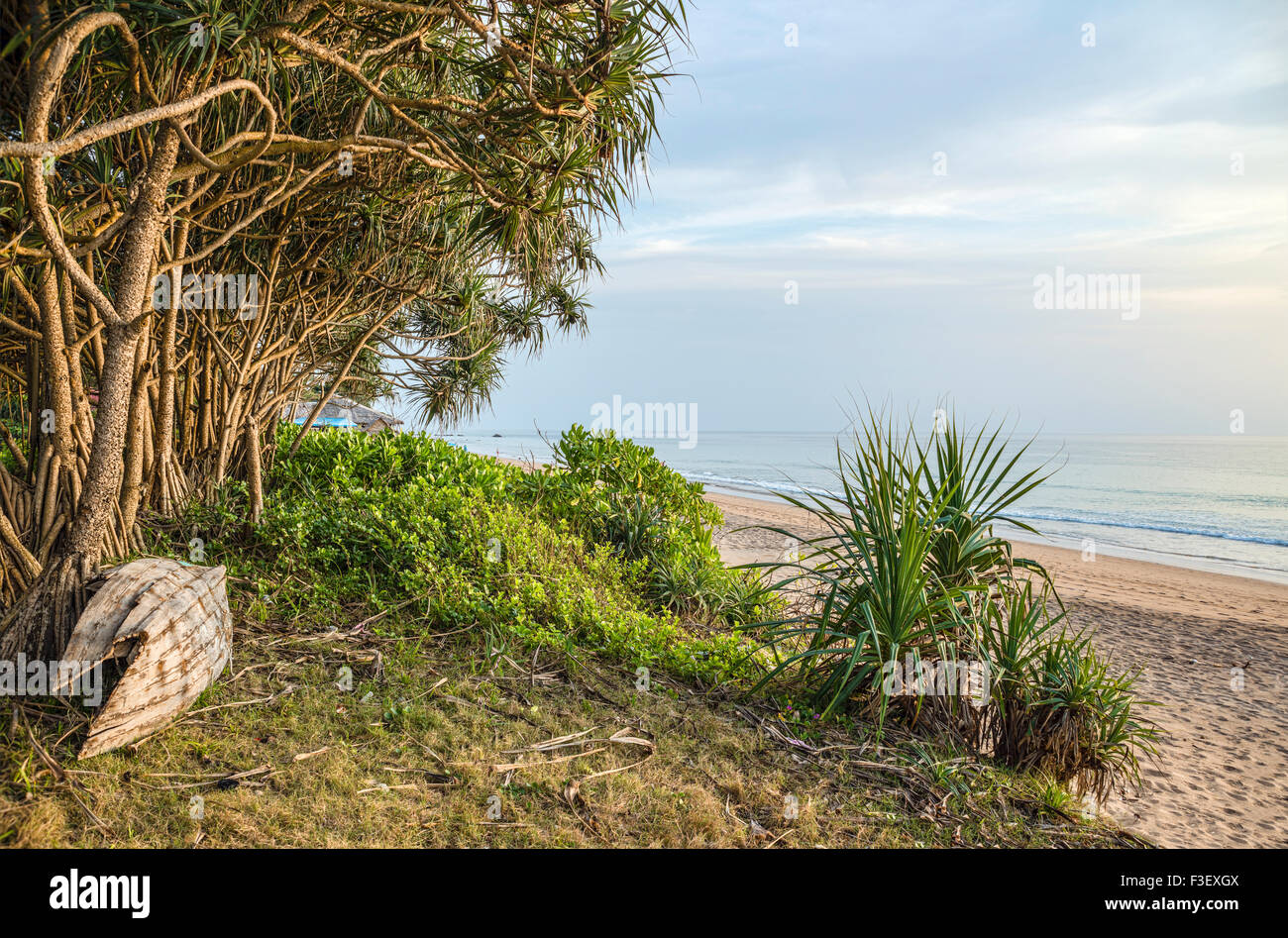 Scenic dawn at Klong Nin Beach at Koh Lanta Island, Krabi, Thailand ...