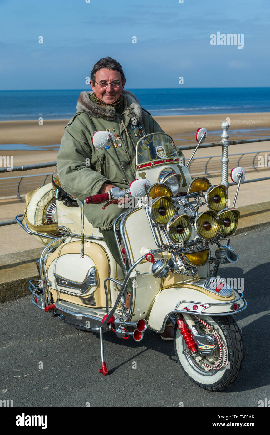 Blackpool promenade street scene Stock Photo - Alamy
