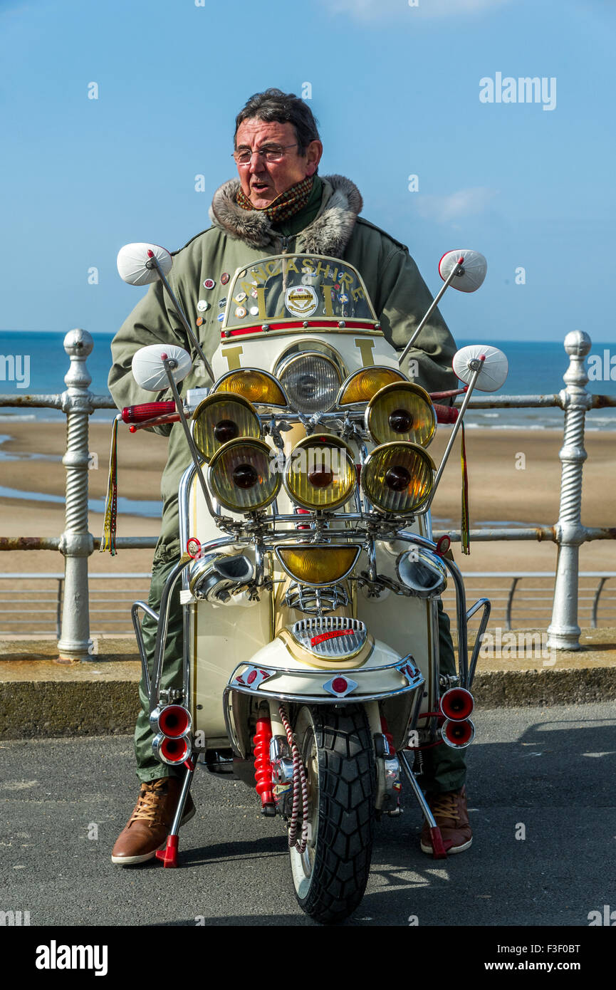 Blackpool promenade street scene Stock Photo - Alamy