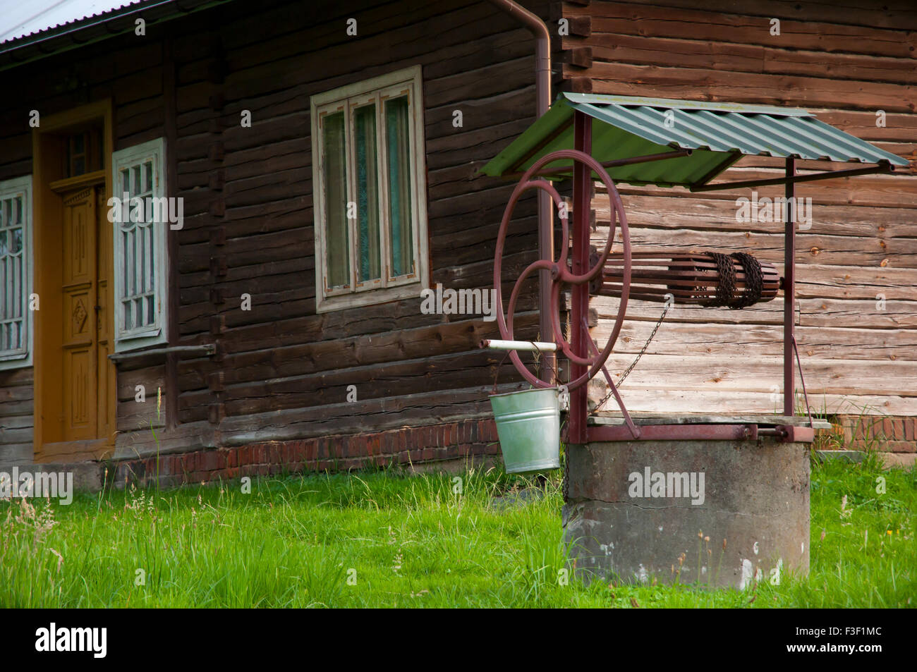 Old well hi-res stock photography and images - Alamy
