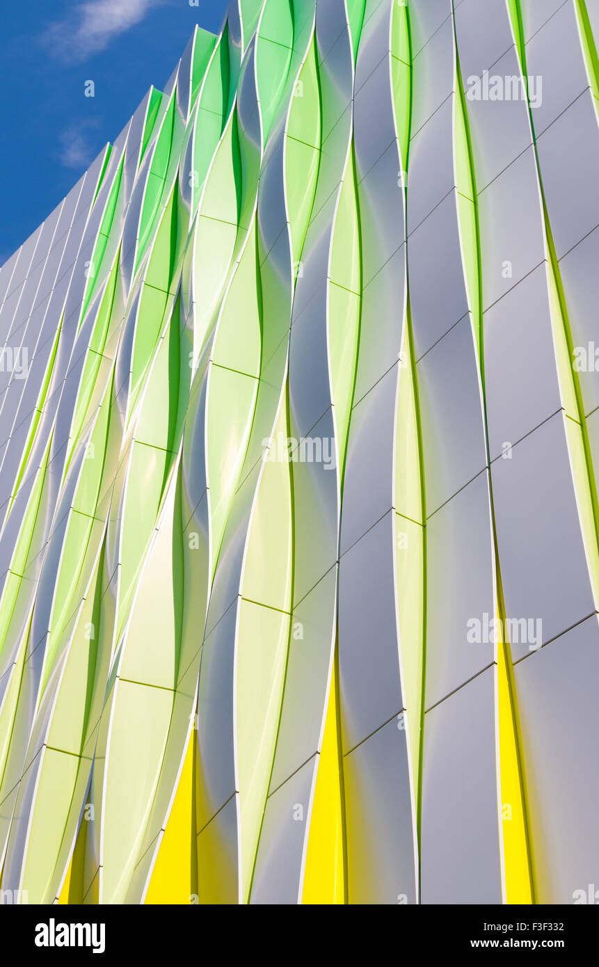 Dynamic building structure hi-res stock photography and images - Alamy