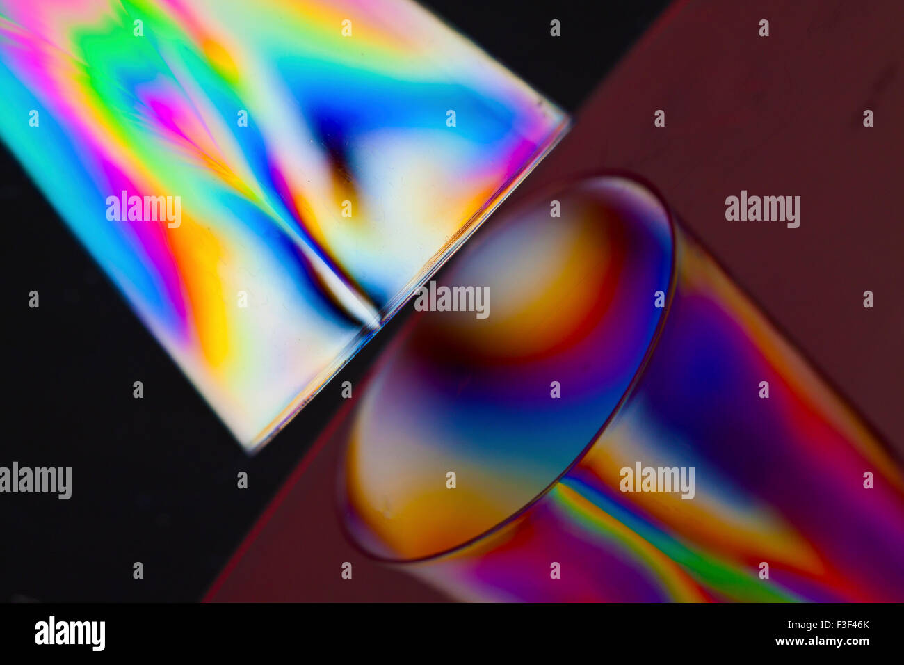 Cross polarisation reflection Stock Photo - Alamy