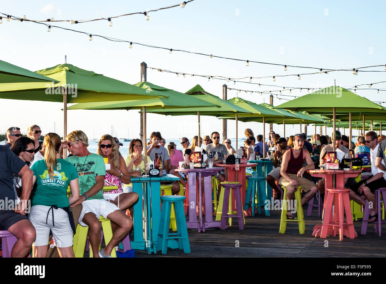 Pier bar hi-res stock photography and images - Alamy