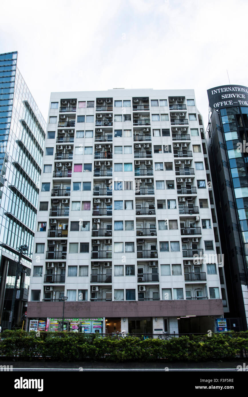 Exterior of colorful curtain window building,Shinjuku-Ku,Tokyo,Japan ...