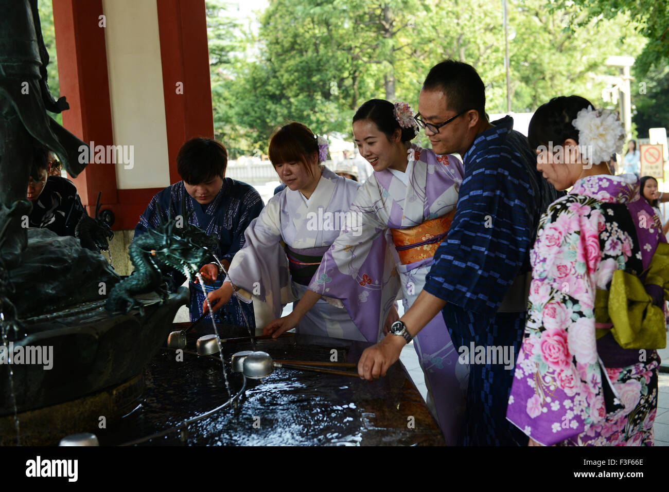 Ladles and japan hi-res stock photography and images - Alamy