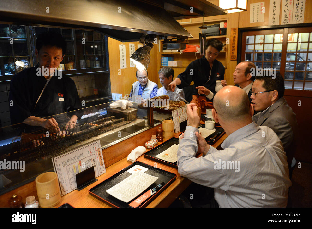 Japanese izakaya hi-res stock photography and images - Alamy