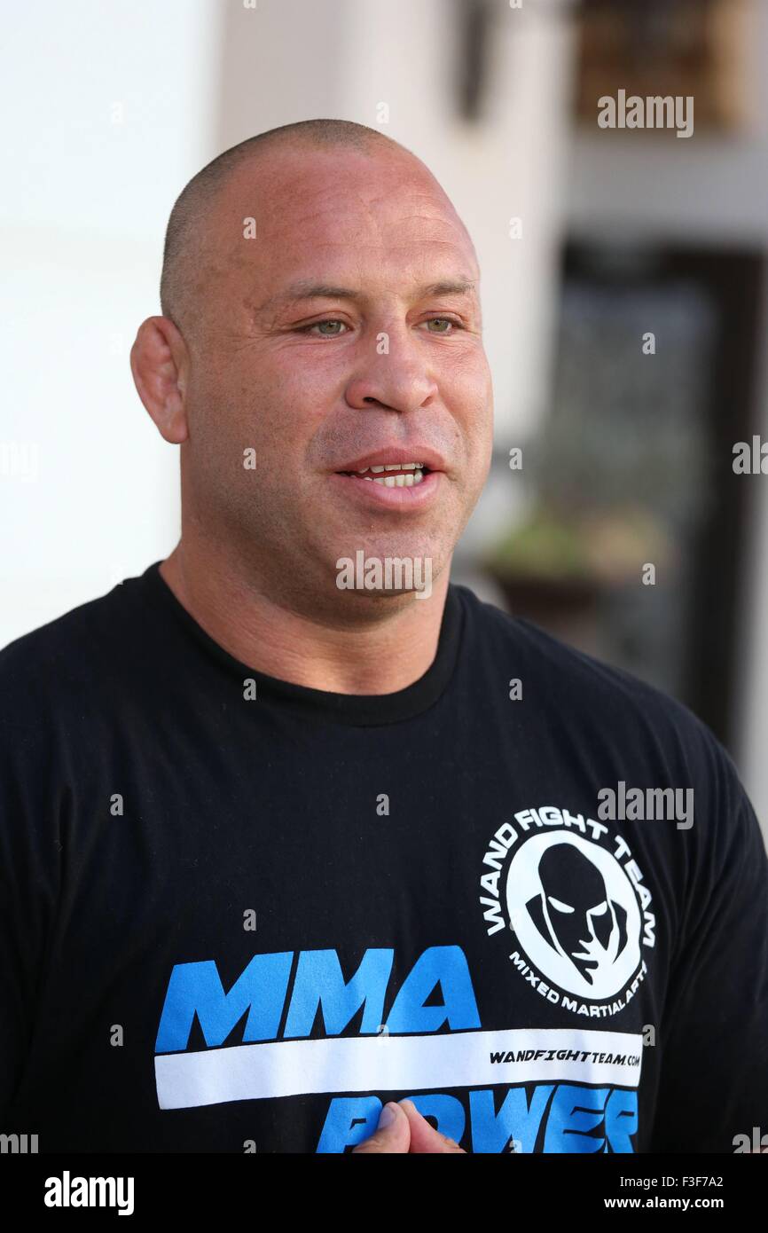 MMA star Wanderlei Silva has lunch at Villa Blanca with his friend ...