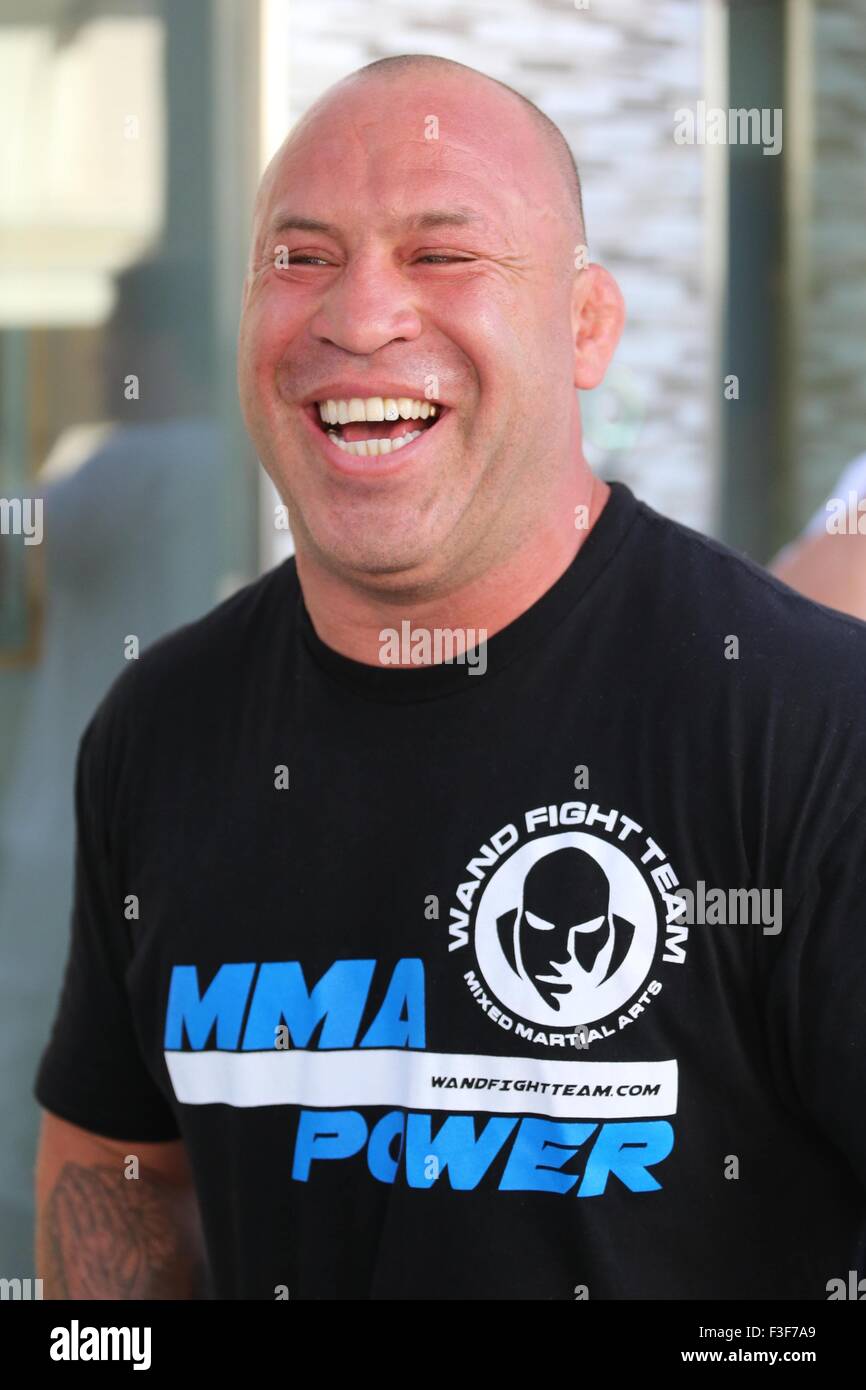 MMA star Wanderlei Silva has lunch at Villa Blanca with his friend ...