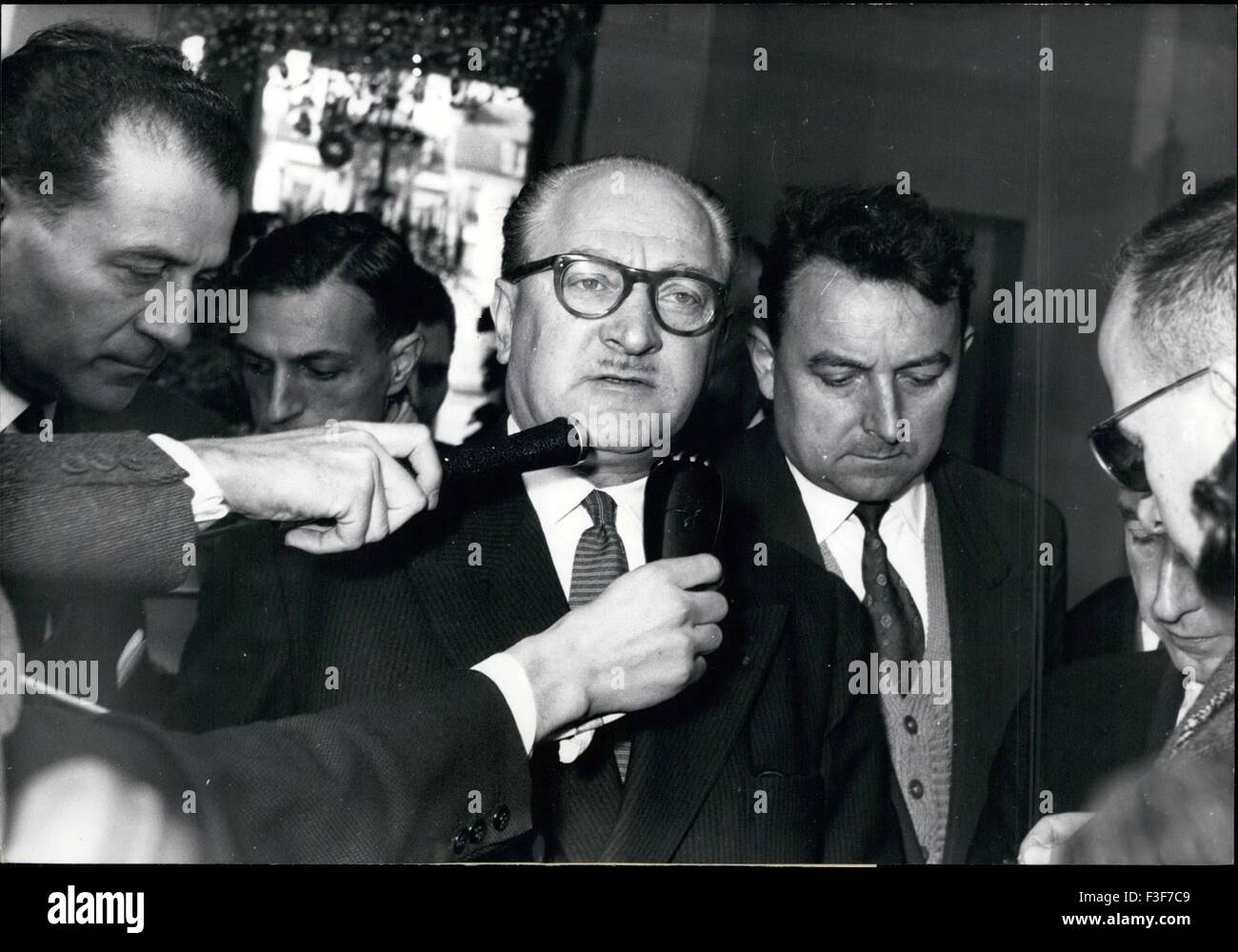 Guy mollet to form new hi-res stock photography and images - Alamy