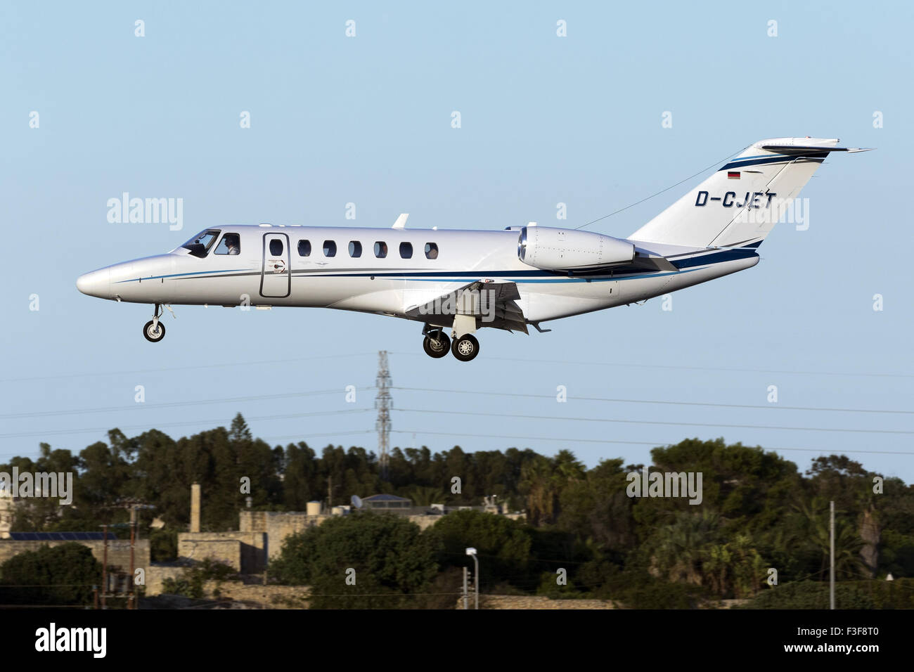Cessna Citation landing runway 31 Stock Photo - Alamy
