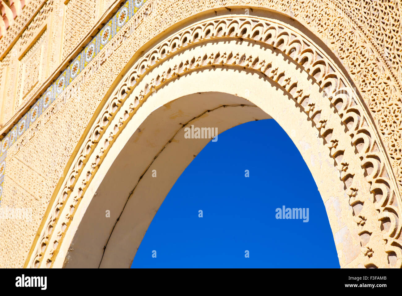 morocco arch in africa old construction in the blue sky Stock Photo - Alamy