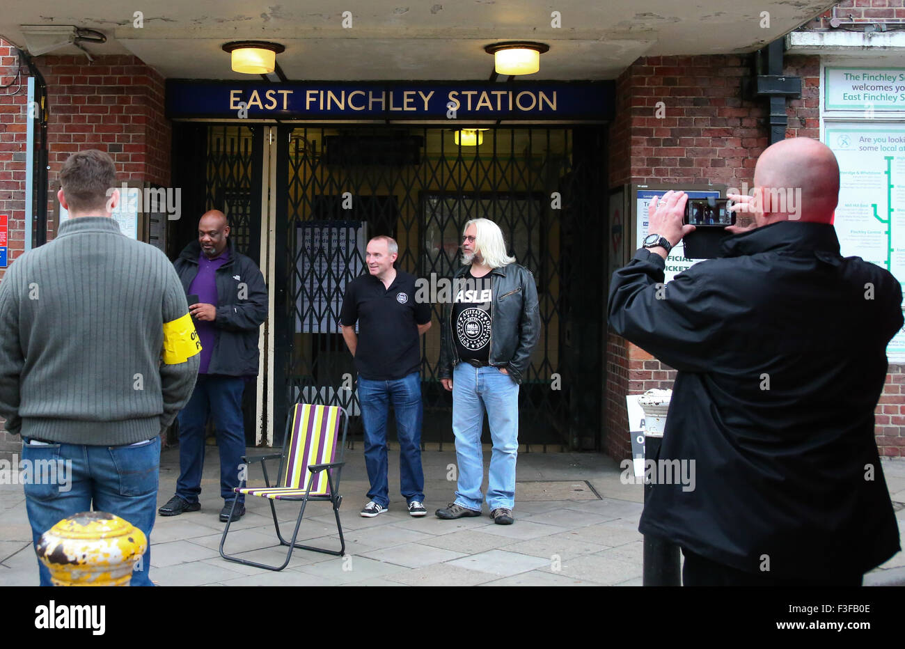 East finchley underground hi-res stock photography and images - Alamy