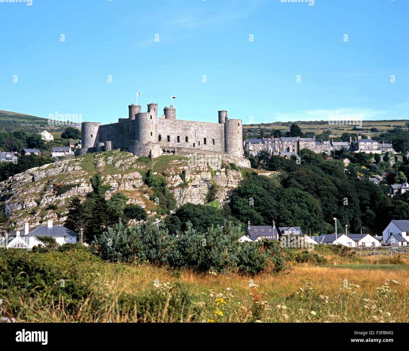 Harlech town hi-res stock photography and images - Alamy
