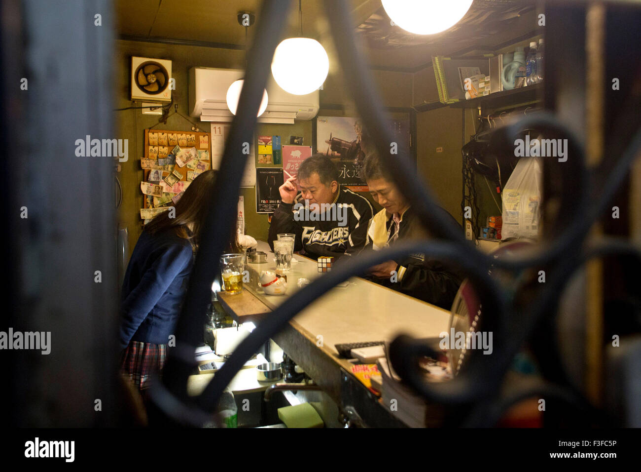 Japan drinking alcohol hi-res stock photography and images - Alamy
