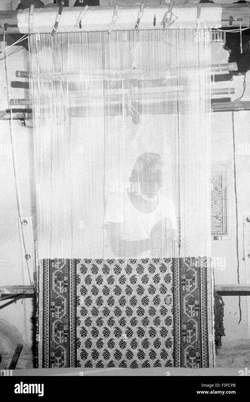 Men work old man Black and White Stock Photos & Images - Alamy