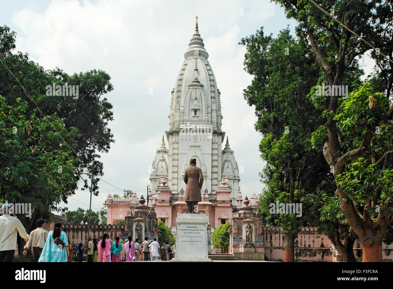 Statue Pandit Madan Mohan Malviya near Kashi Vishwanath ; Banaras Hindu ...