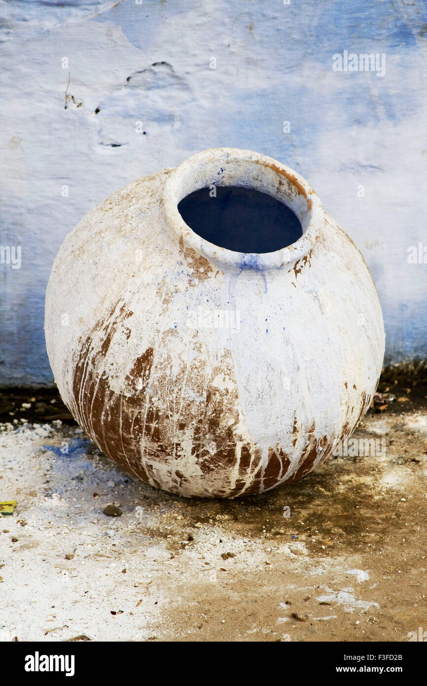 Pot india hi-res stock photography and images - Alamy
