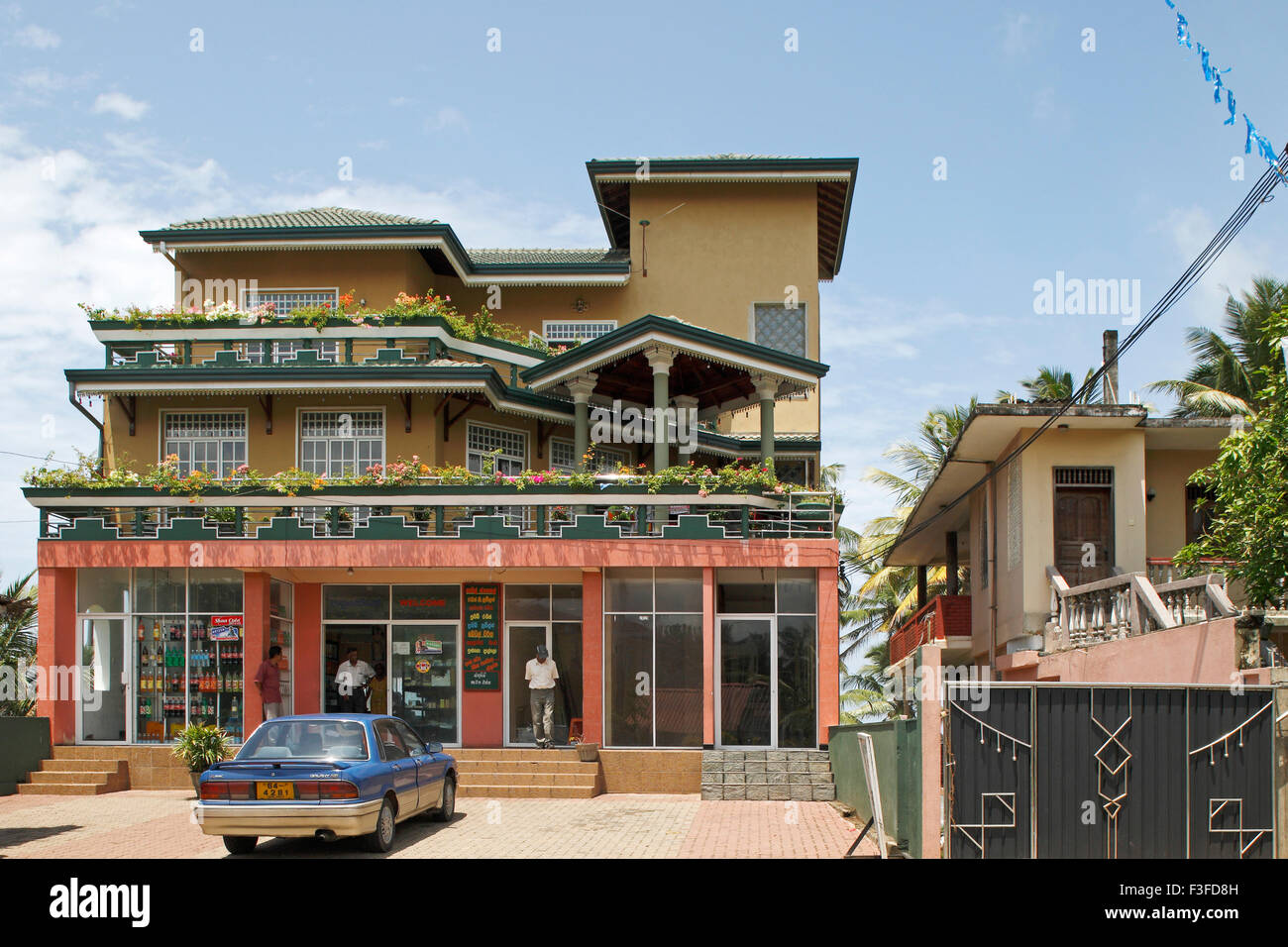 Rest house ; pagoda ; kaluthara (kalu ganga black river) ; Sri Lanka ...
