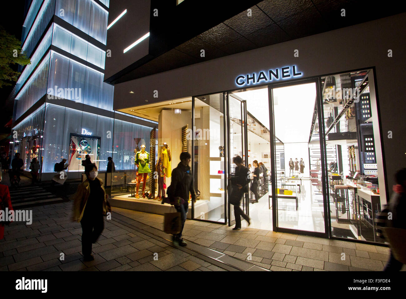 Dior store ginza tokyo japan hi-res stock photography and images - Alamy