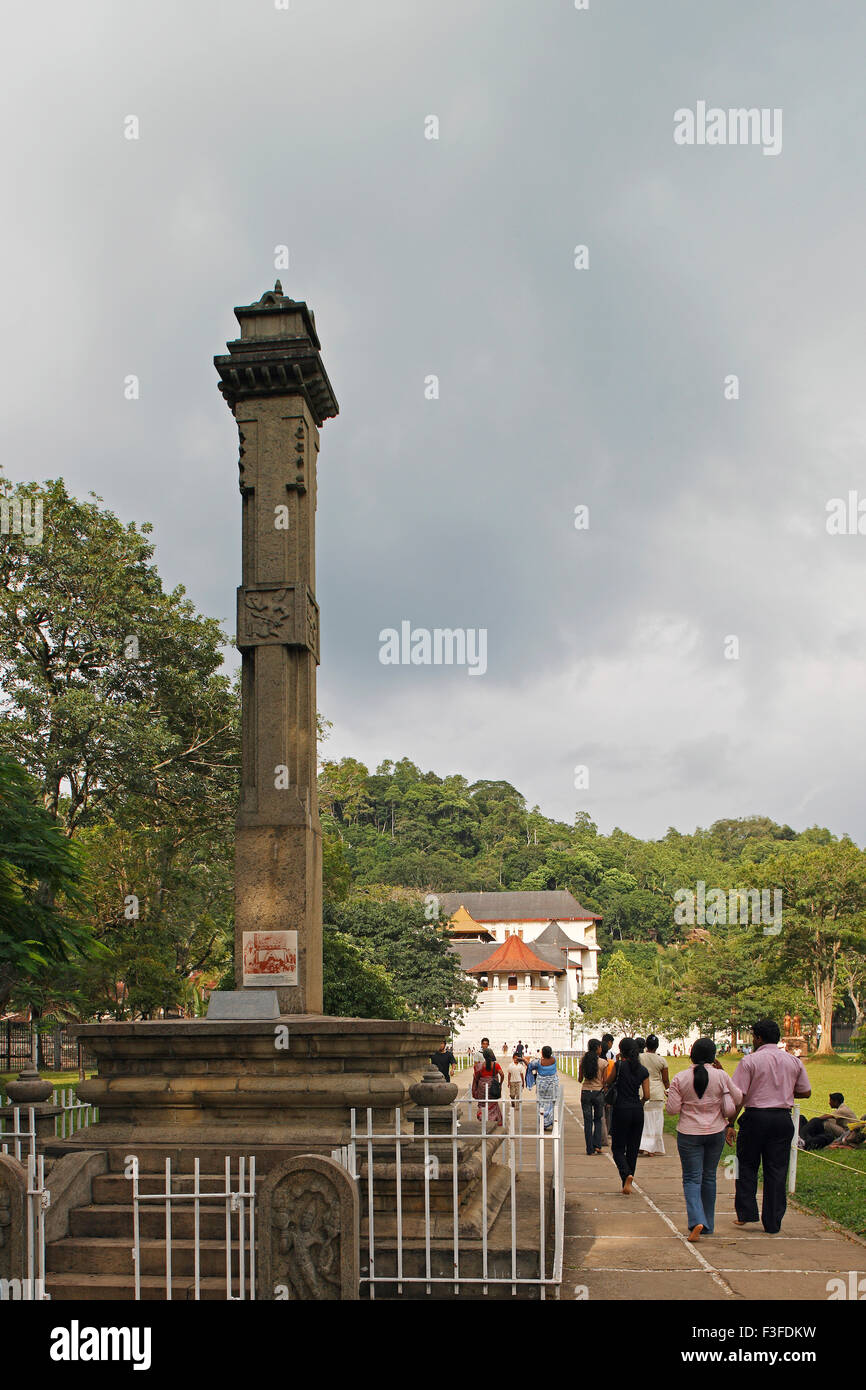 Temple of the sacred tooth relic (sri dalada maligawa) constructed in ...