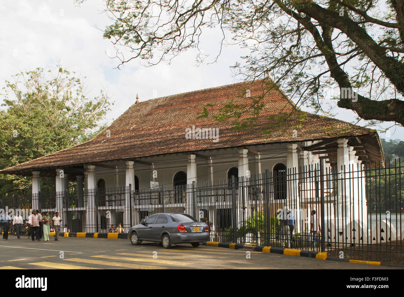 Temple of the sacred tooth relic (sri dalada maligawa) constructed in ...