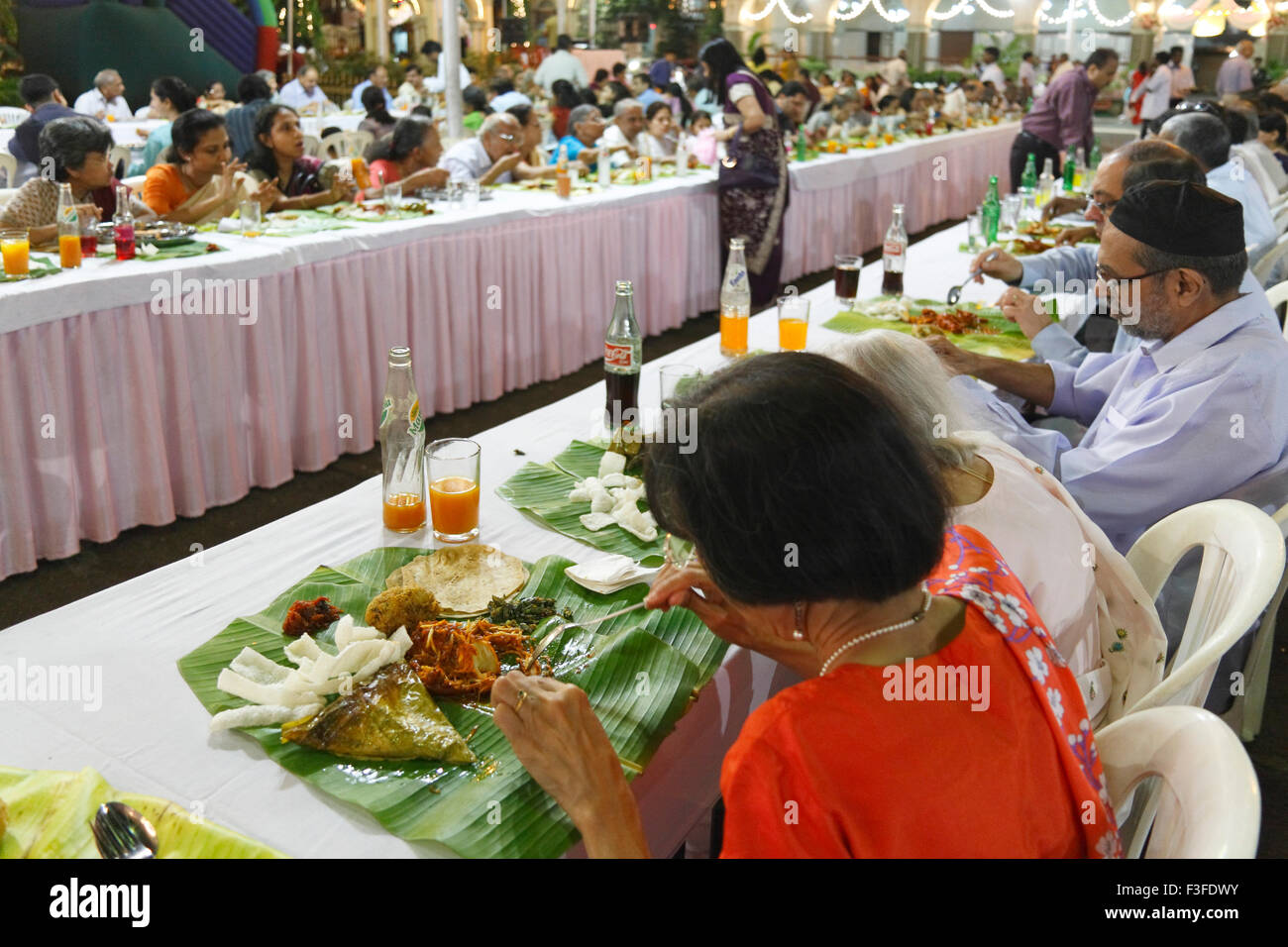 Thread leaf hi-res stock photography and images - Alamy