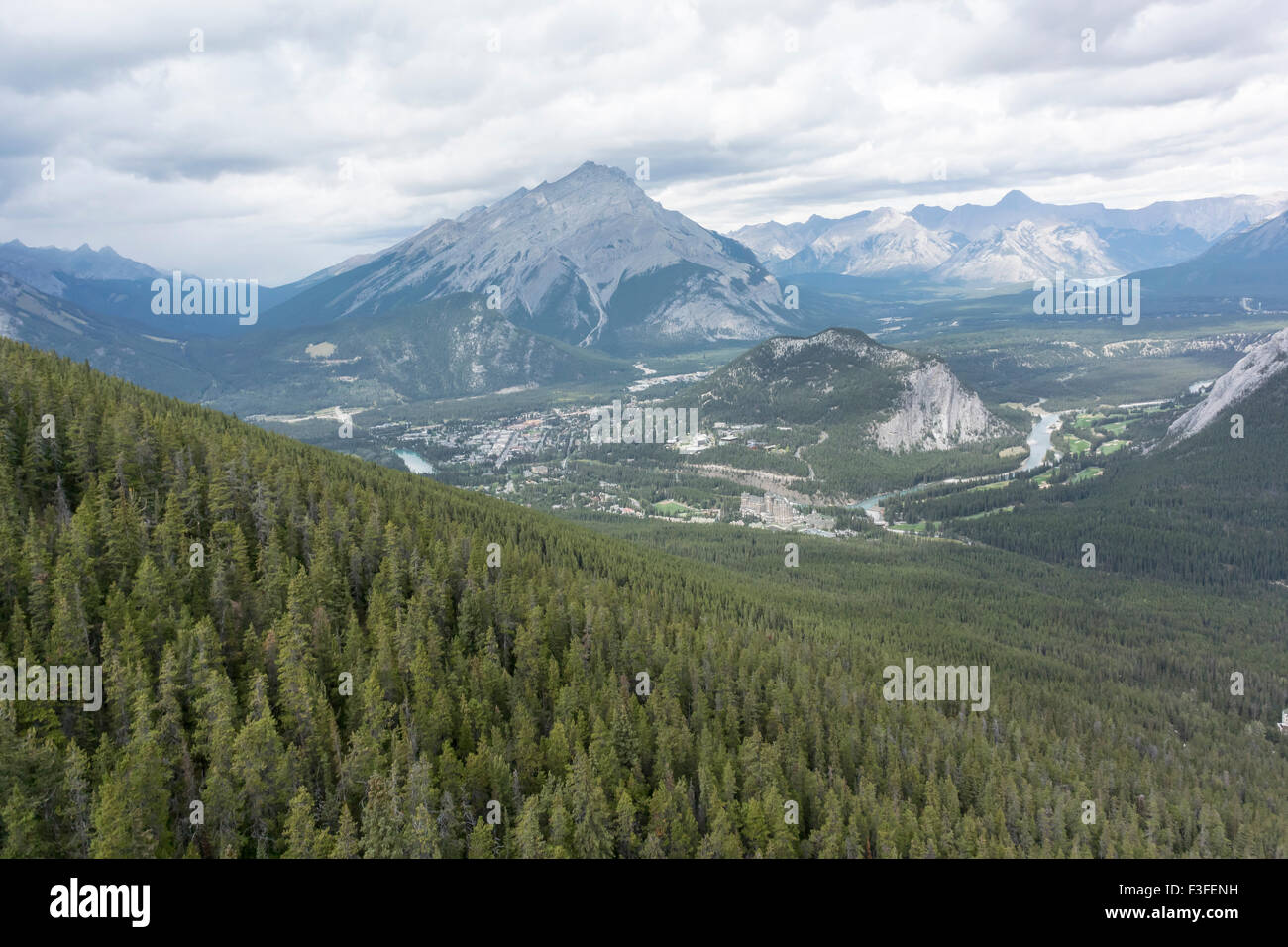 Overlook view banff canada hi-res stock photography and images - Alamy