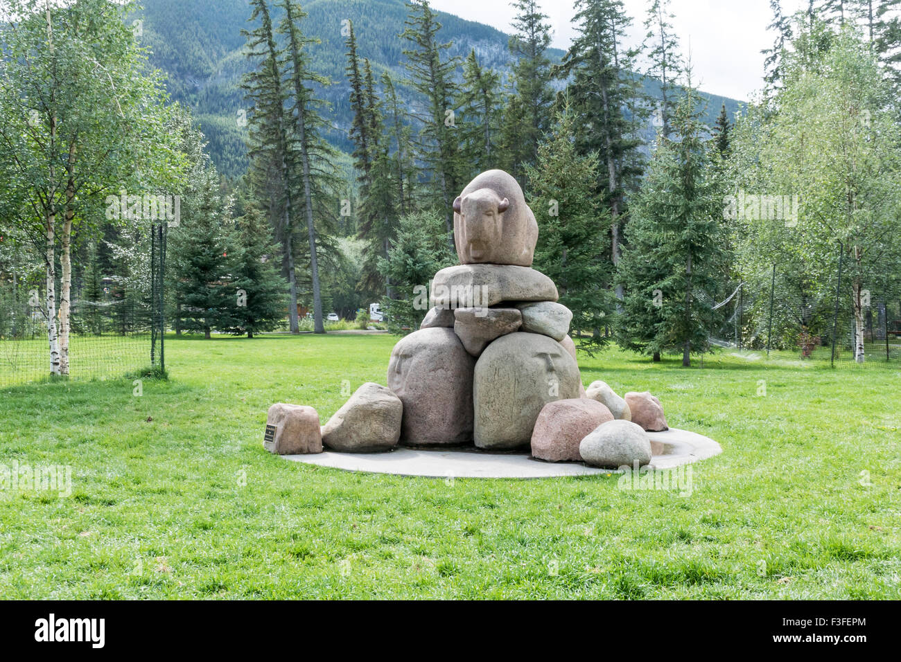 Rock face of building hi-res stock photography and images - Alamy