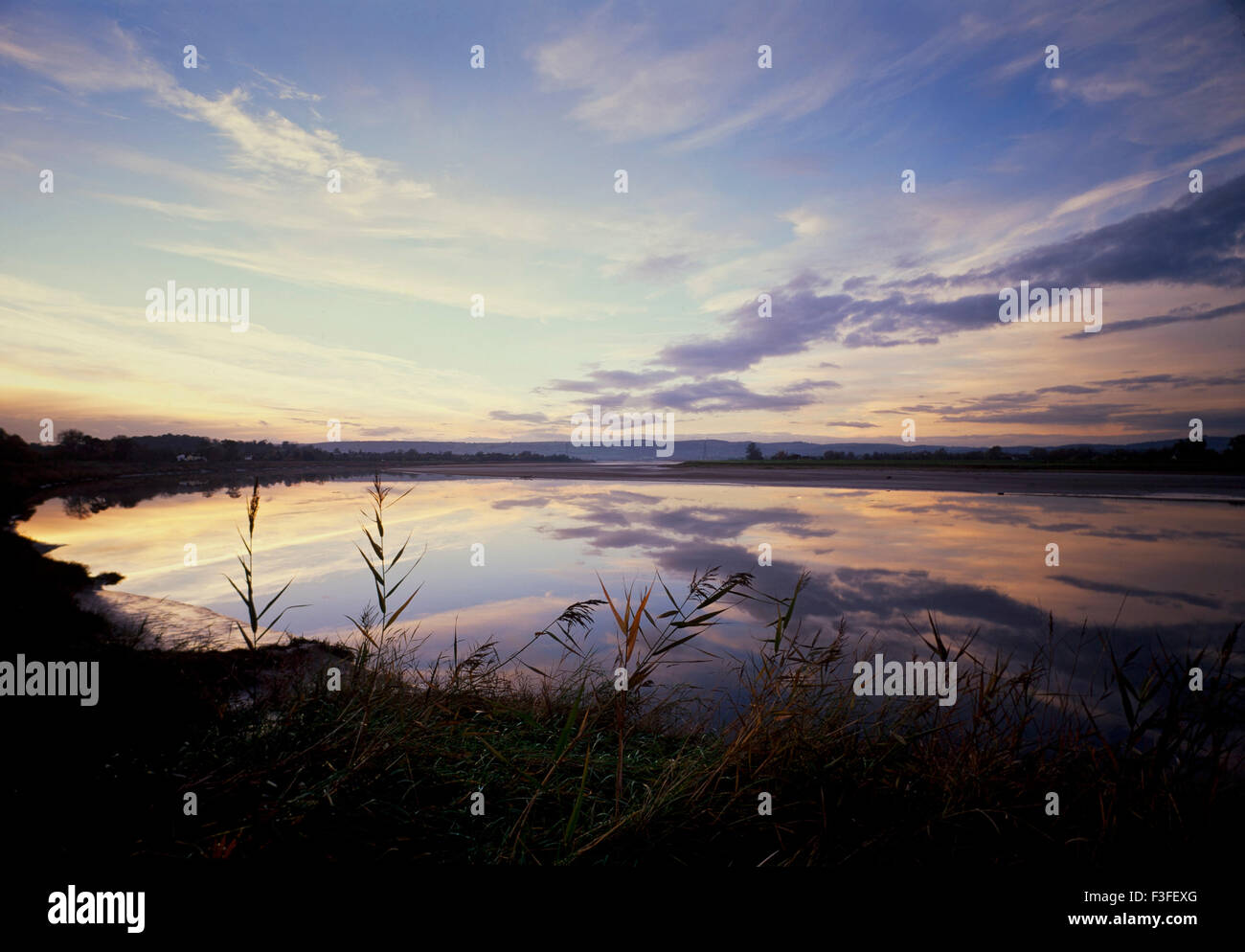 South bank of the Severn river in Gloucestershire Stock Photo - Alamy