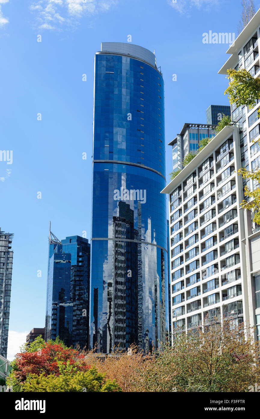 Vancouver skyscraper hi-res stock photography and images - Alamy