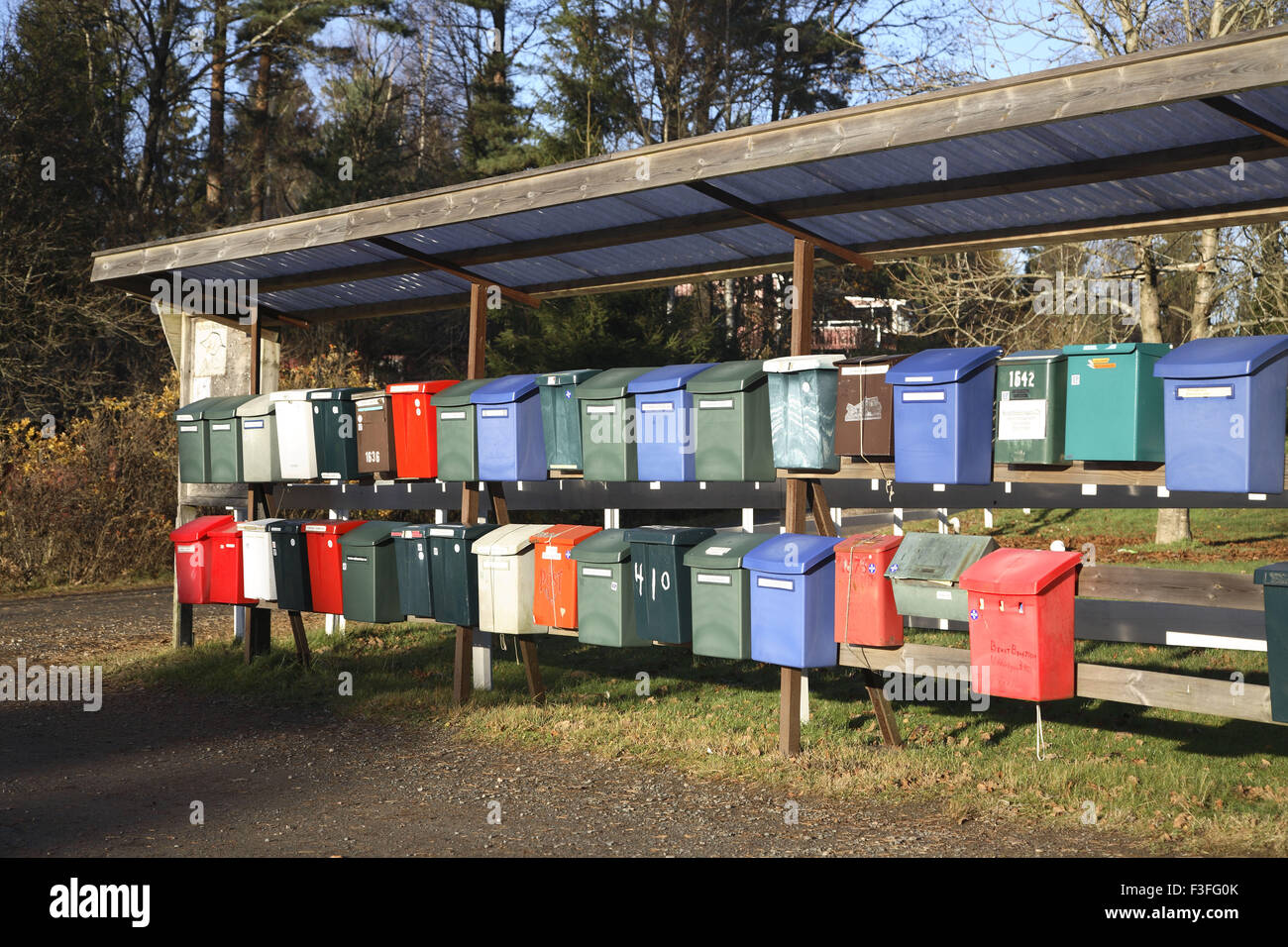 Coloured boxes hi-res stock photography and images - Alamy