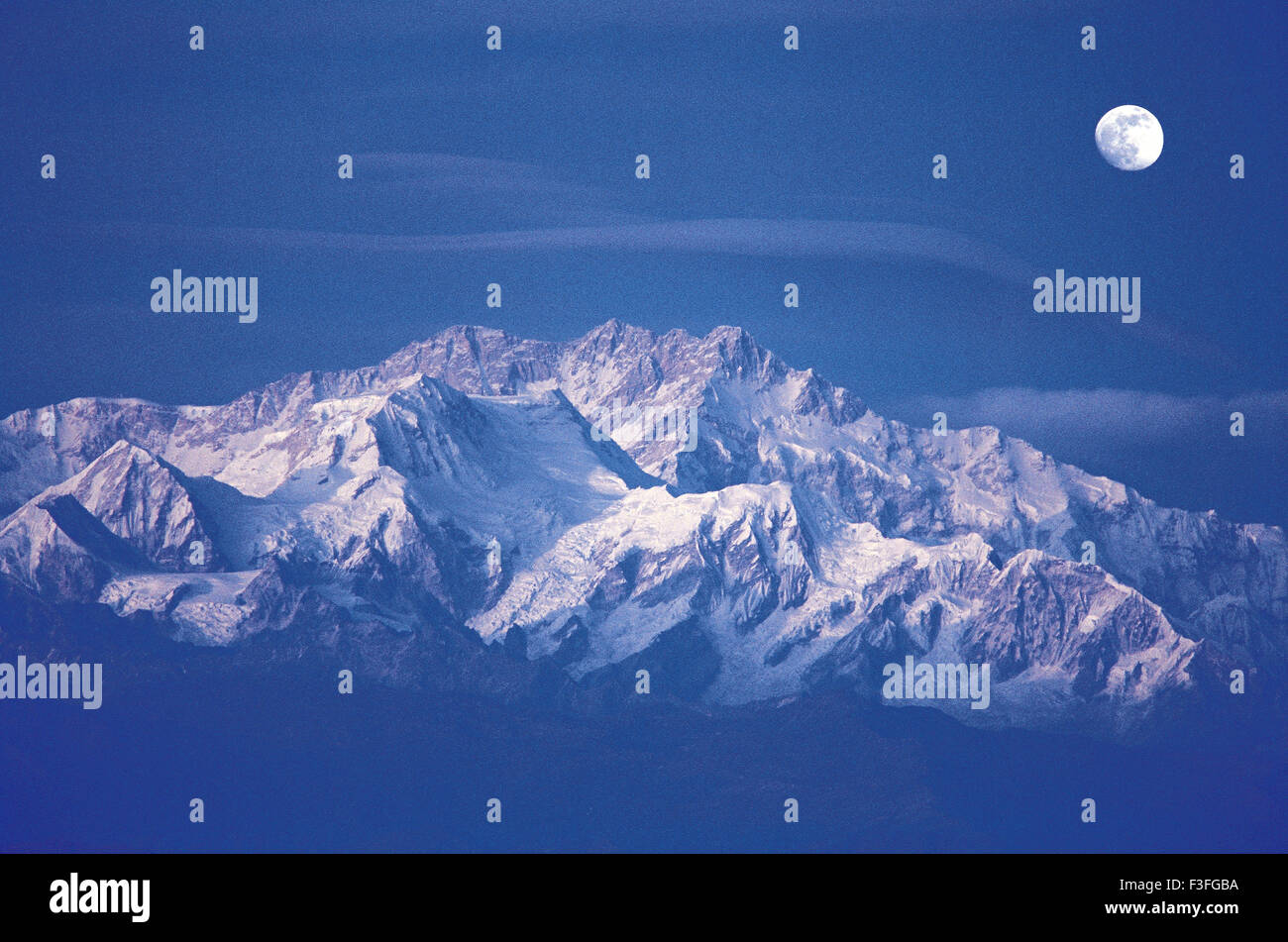 Moon over himalayan mountain hi-res stock photography and images - Alamy