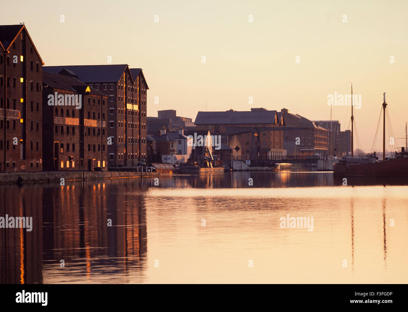 Severn and gloucester canal hi-res stock photography and images - Alamy
