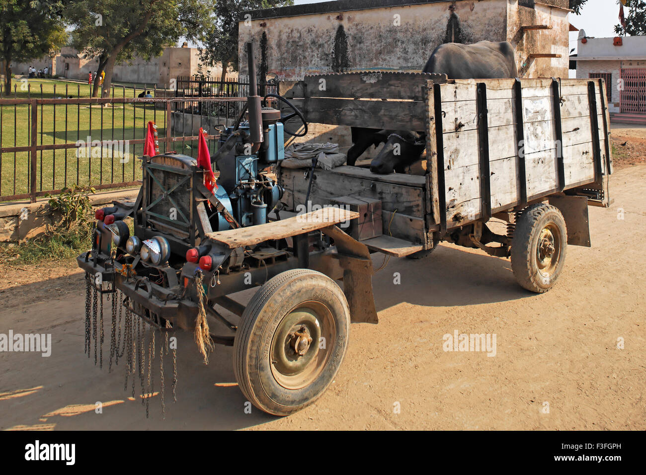Farmers transport hi-res stock photography and images - Alamy