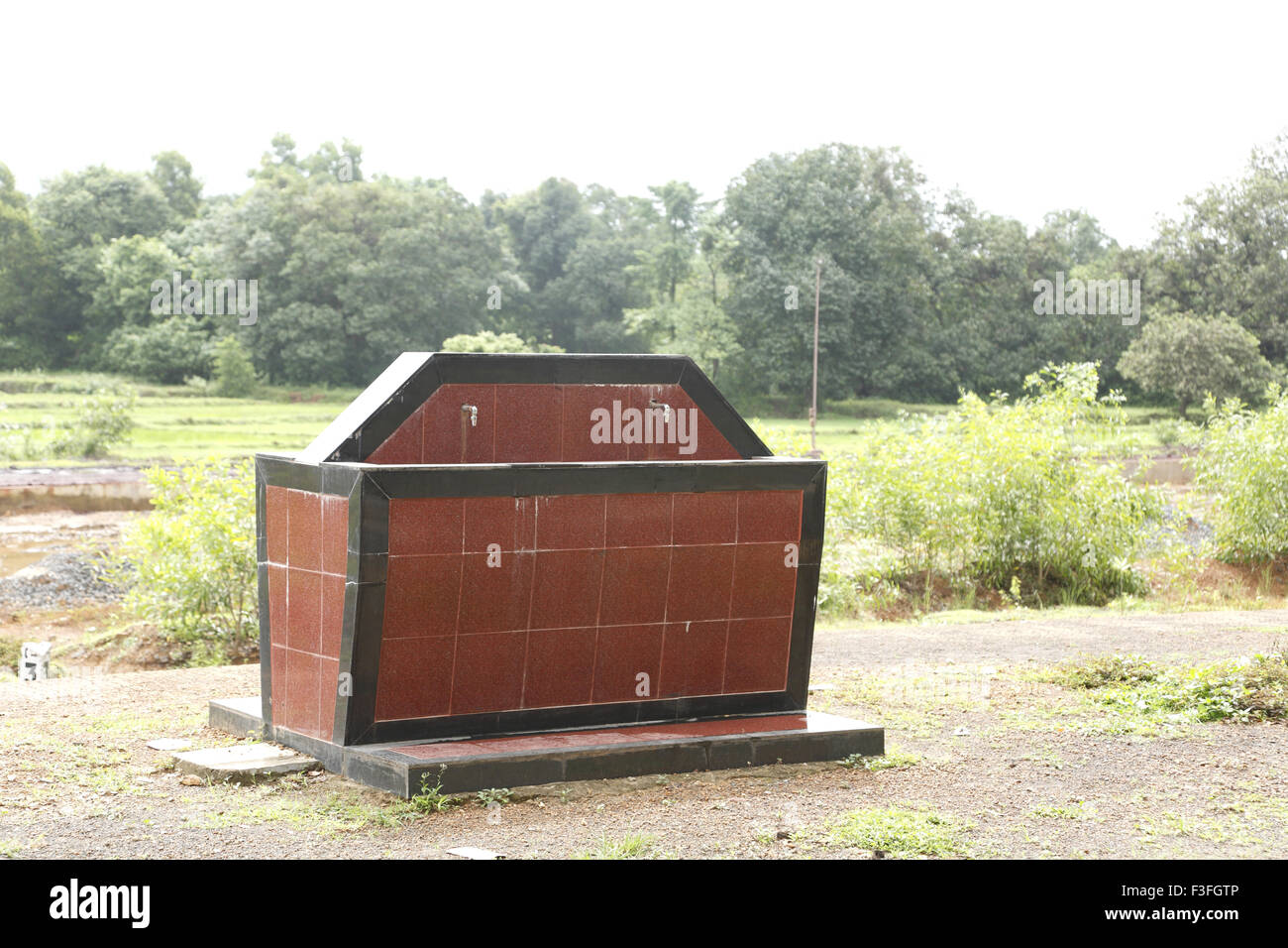 Water tap on platform railway hi-res stock photography and images - Alamy