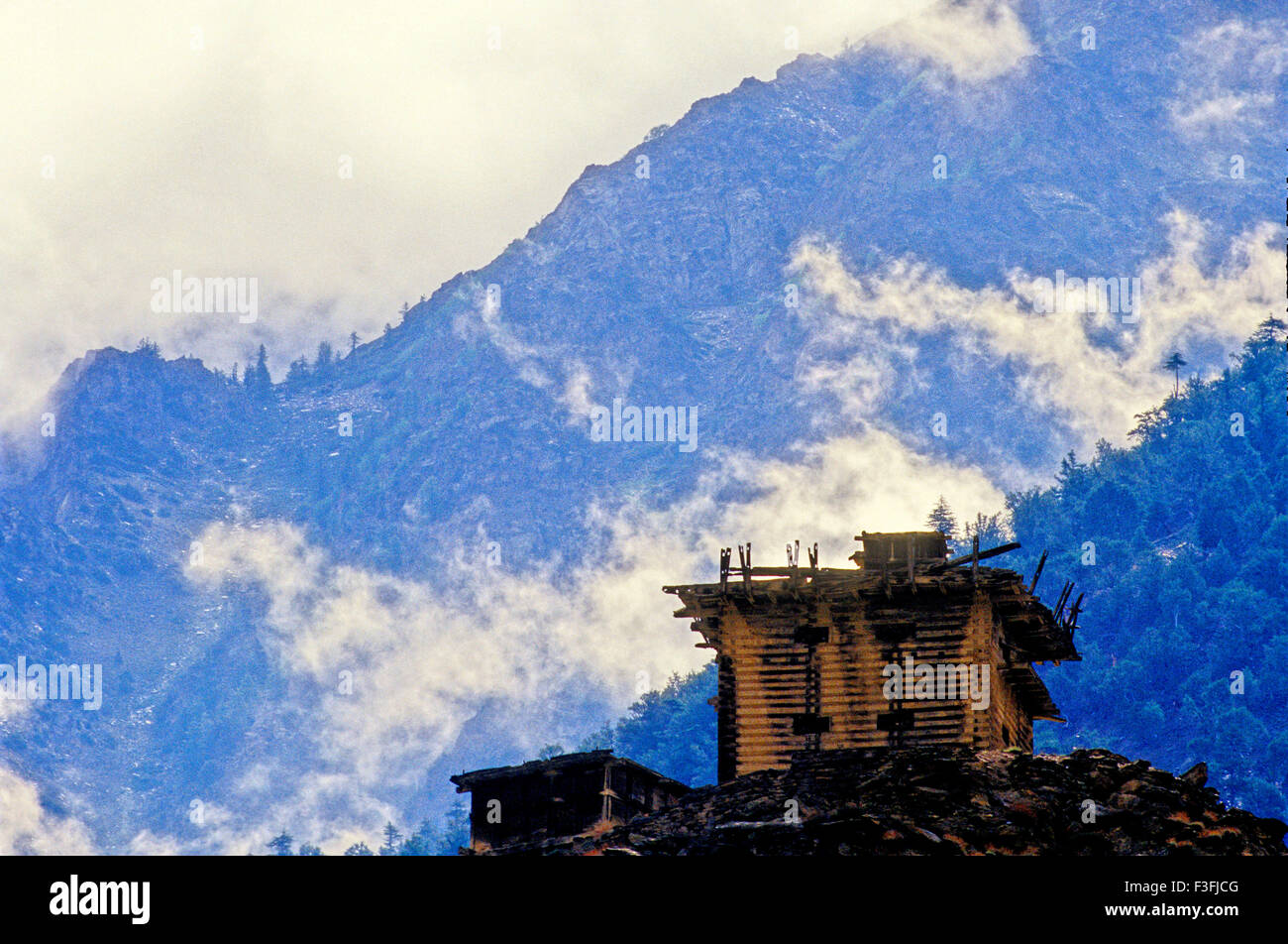 Jhangi fort on way to Murung towards Kaza the administrative ...