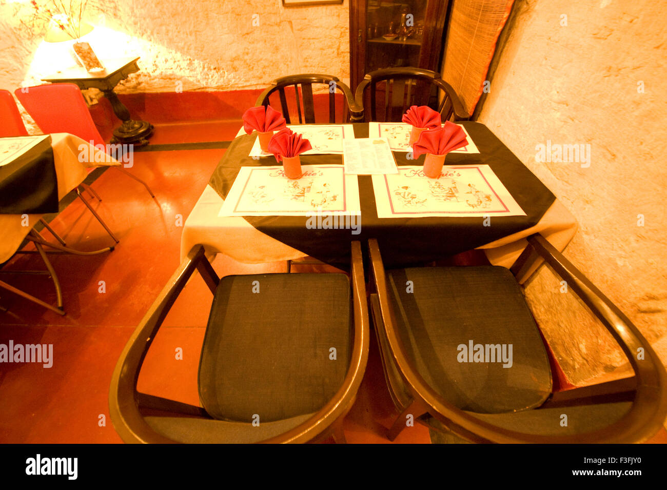 Posh locality hi-res stock photography and images - Alamy