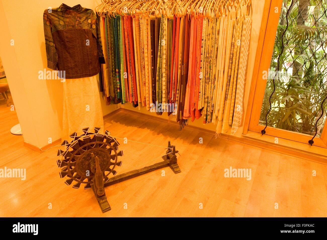 Traditional fabric shop ; Weavers' Studio ; Calcutta ; West Bengal ...