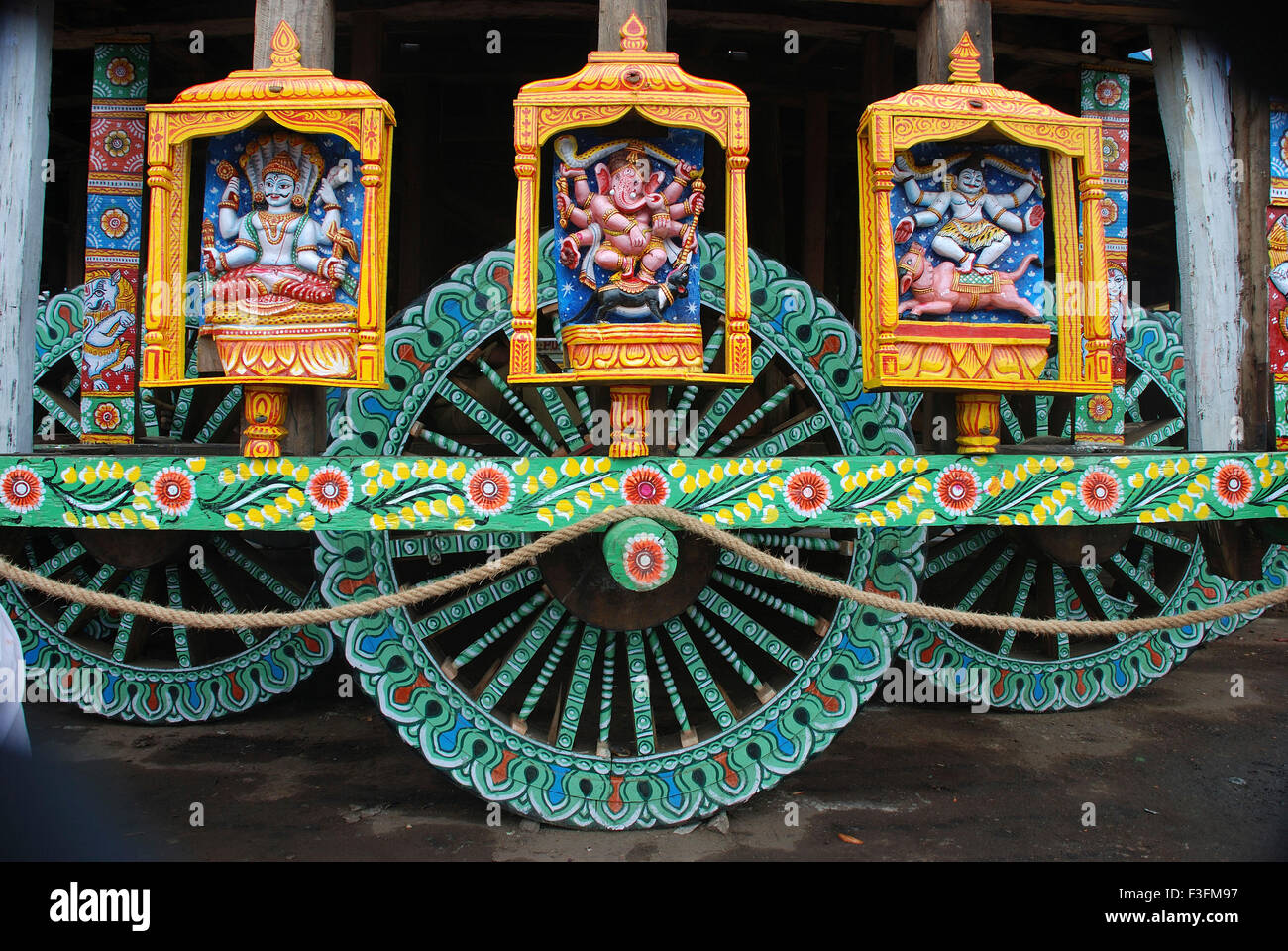 Carved wheel hi-res stock photography and images - Alamy