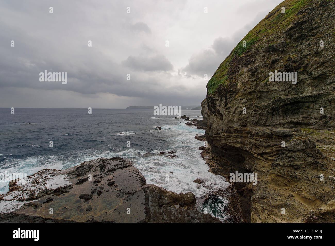 Rock formation and wave at Chawa View Deck, Batanes Island, Phillipines ...